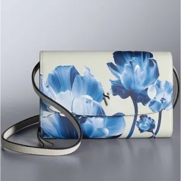 Vera Wang | Bags | Vera Wang Floral Crossbody Bag | Poshmark